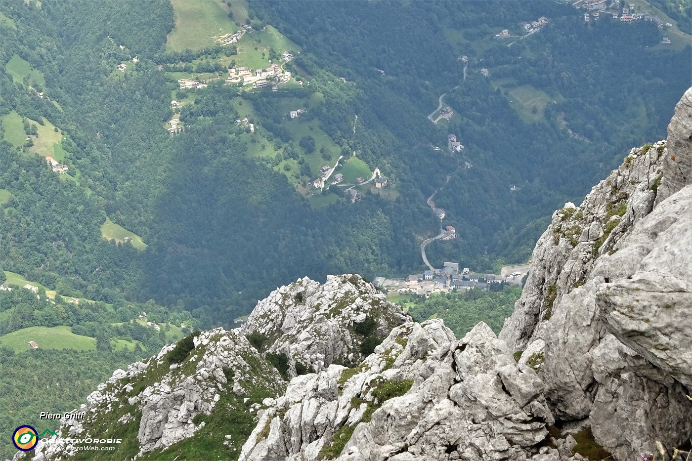 CORNA GRANDE (2089 m) ai Piani di Bobbio da Ceresola di Valtorta il 15 ...