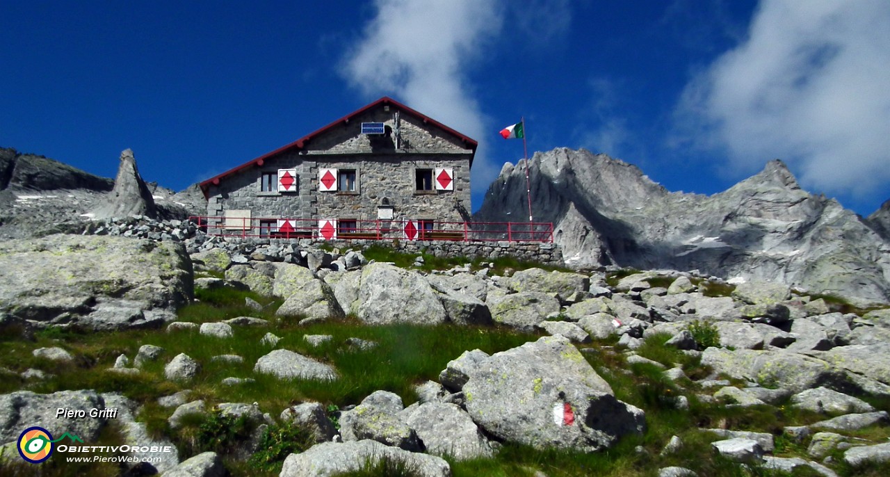 Al Rifugio Gianetti (2534 m) in Val Masino dalla Val Porcellizzo il 27 ...