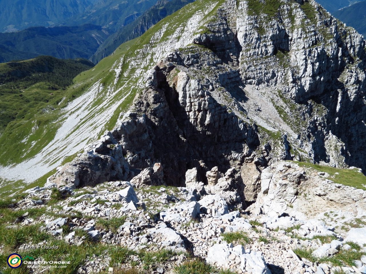 CIMA DI MENNA DA RONCOBELLO (mt.2300) 27 Agosto 2012/26 Scendiamo con ...